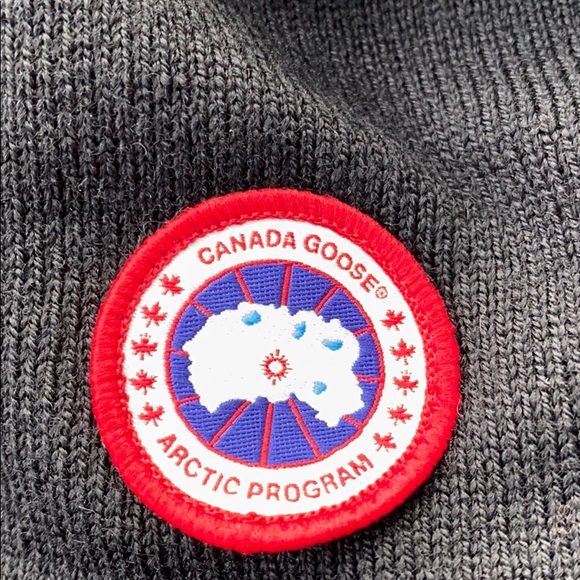 Canada Goose | Accessories | Canada Goose Arctic Program One Red ...